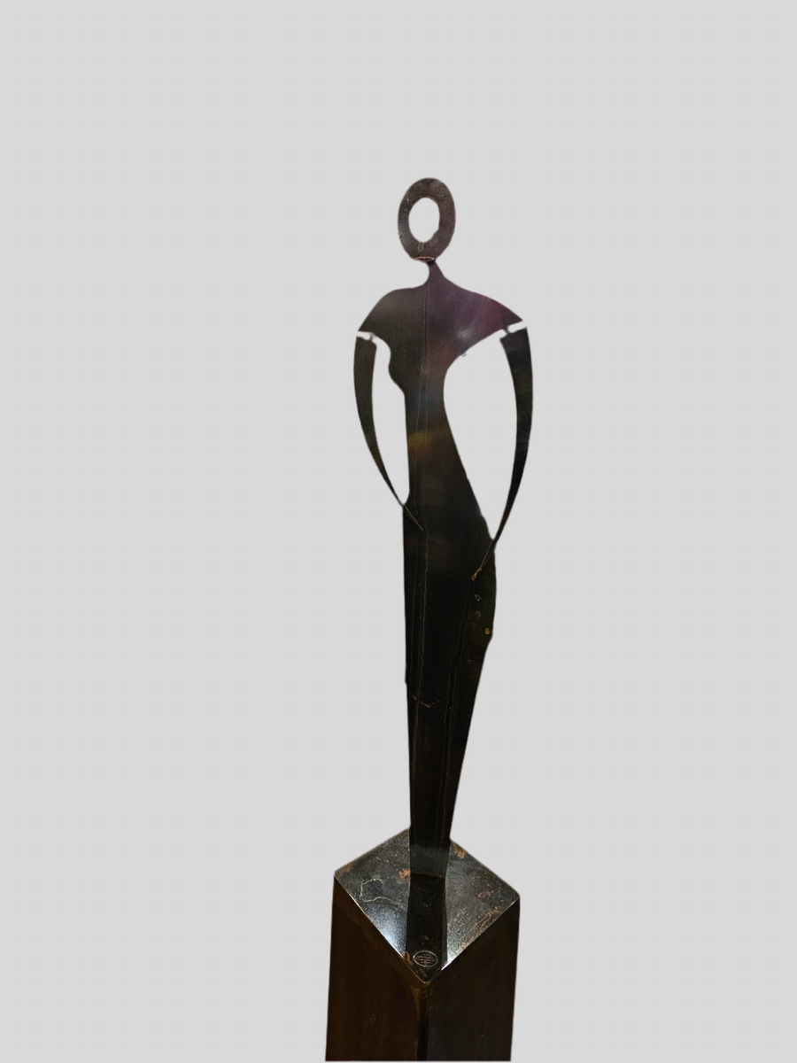 Elegant Steel Sculpture – Ian Russell Gallery
