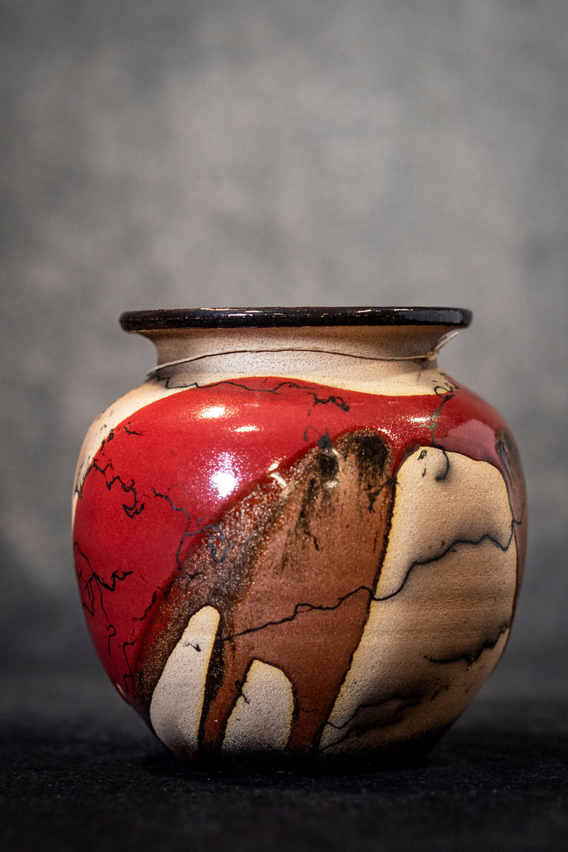 Bean Pot- Red Glaze – Ian Russell Gallery