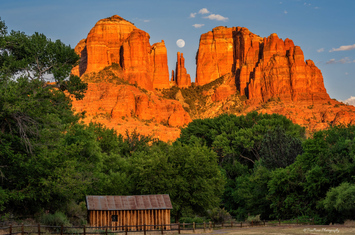 Full Moon Ranch – Ian Russell Gallery