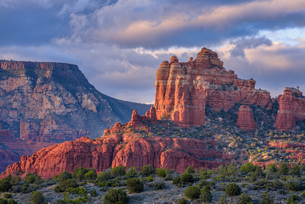 In Between – Ian Russell Gallery